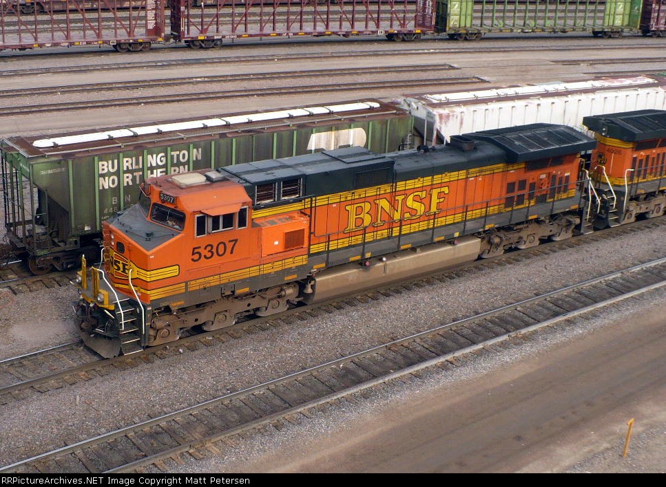 BNSF 5307